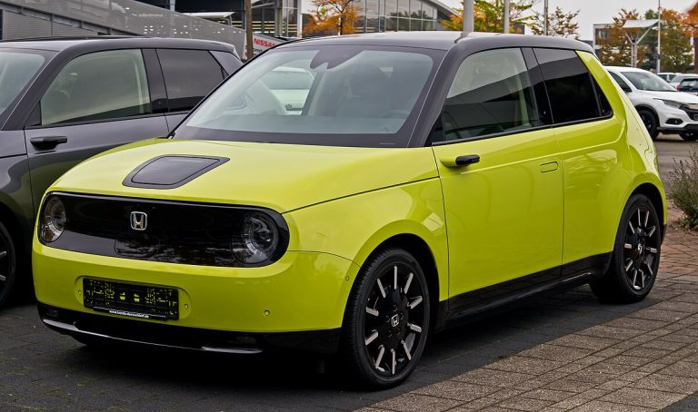 Honda e: Mobil Listrik Lucu yang Bikin Penasaran Tapi Belum Masuk ke ...